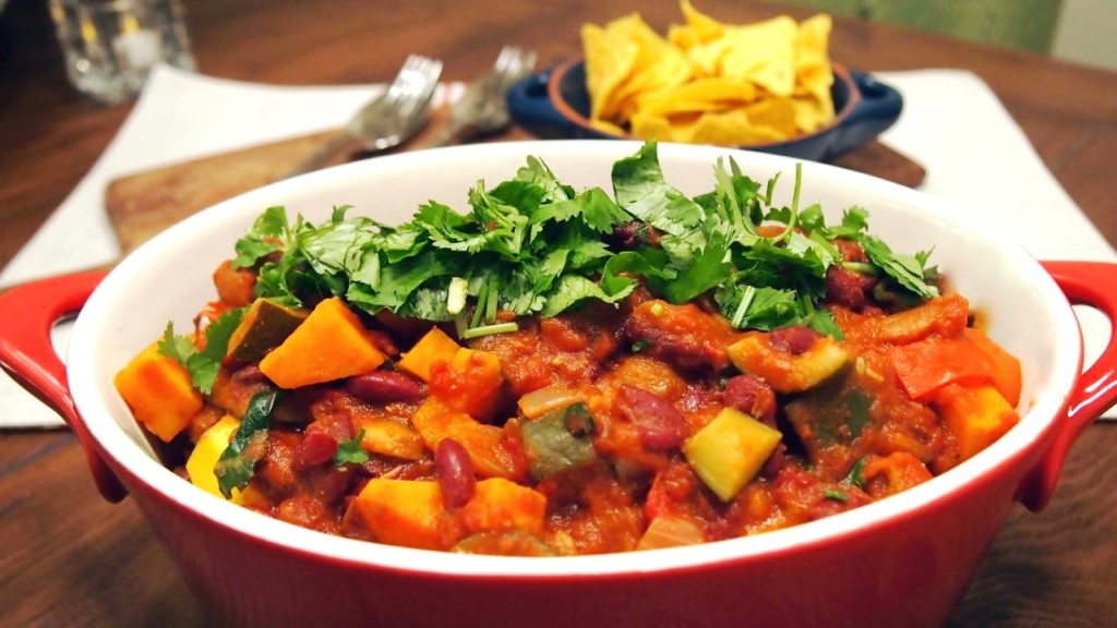 Mexi Bean & Veg Chilli - Vegan Sparkles with Rebecca Weller